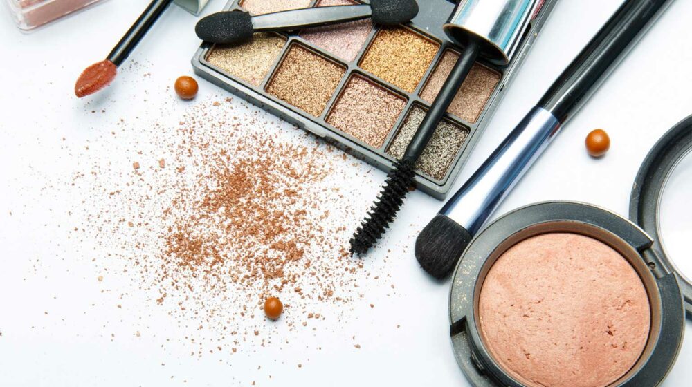 Eye Makeup Issues: The Dangers You Need To Know About | Carolinas ...